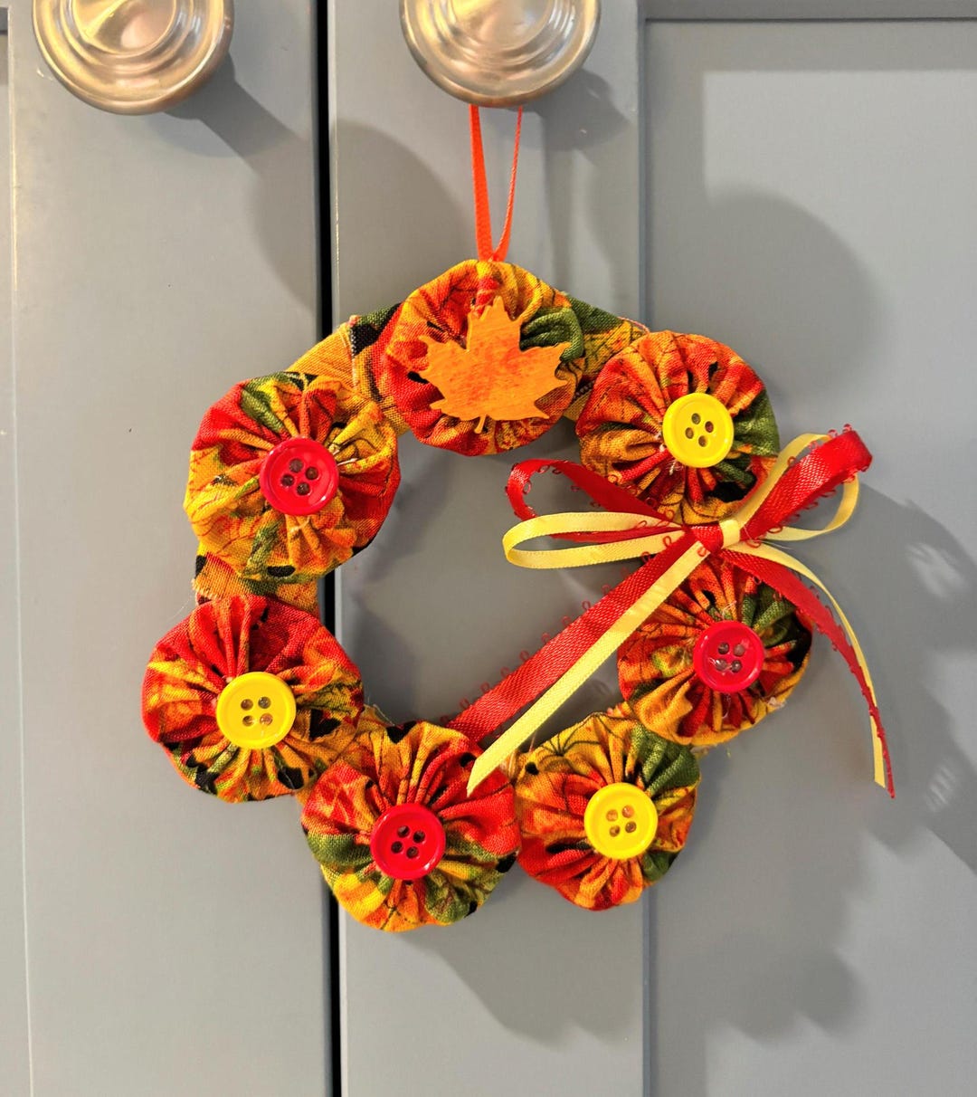 Small Fall Wreath: Fabric Yo-yo Design, Autumn Decor - Etsy