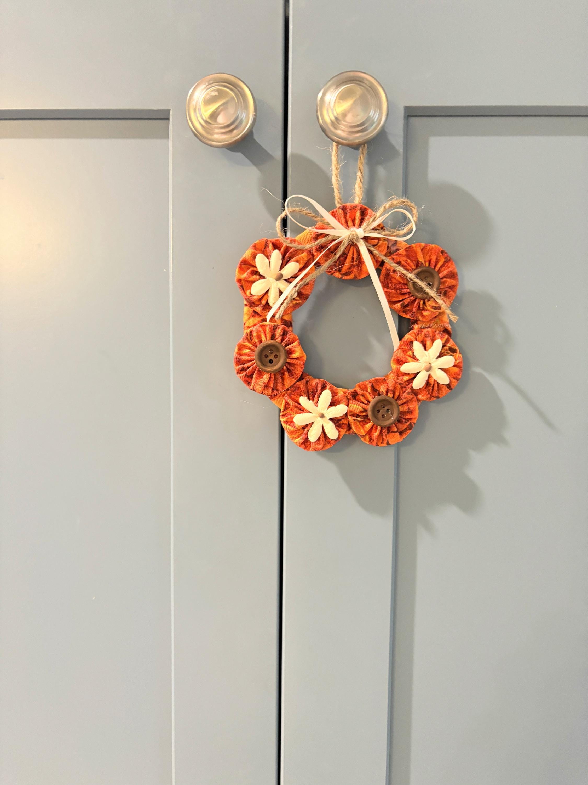 Small Fall Fabric Yo-yo Wreath: Rustic Autumn Decor - Etsy
