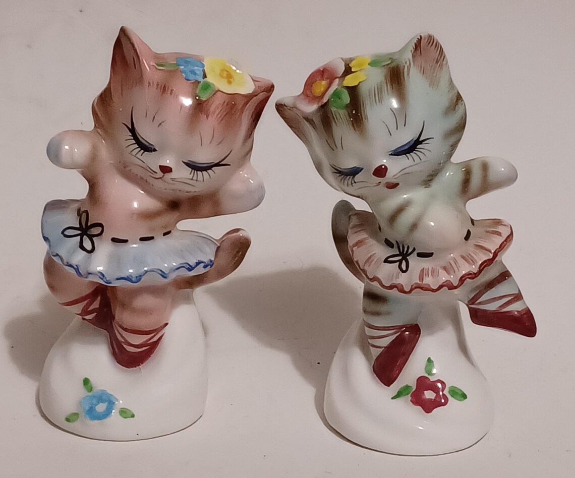 Vintage Py Salt and Pepper Ballerinas/rare/excellent Condition ++ Kitschy/japan/1950s/pink/blue ...