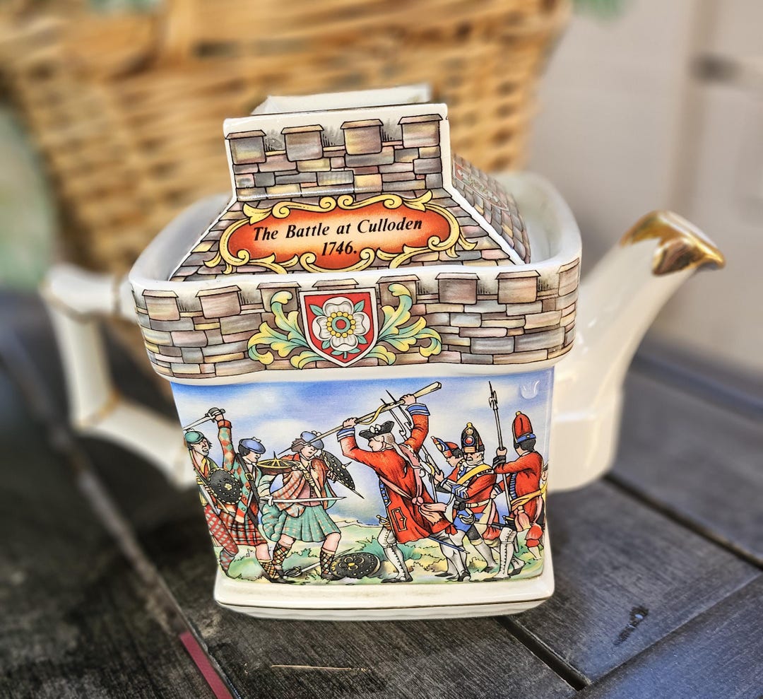 Vintage Collectible Sadler England Teapot the Battle at Culloden 1746 ...