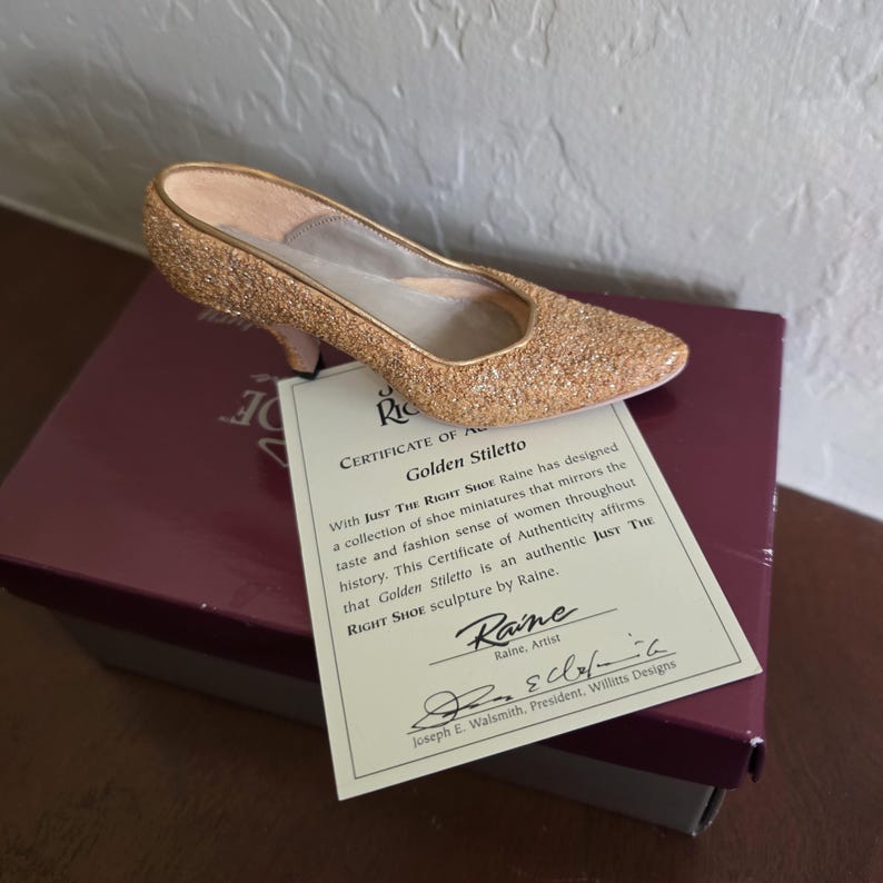 Vintage Just the Right Shoe Raine Willitts Designs Selection. Sold ...