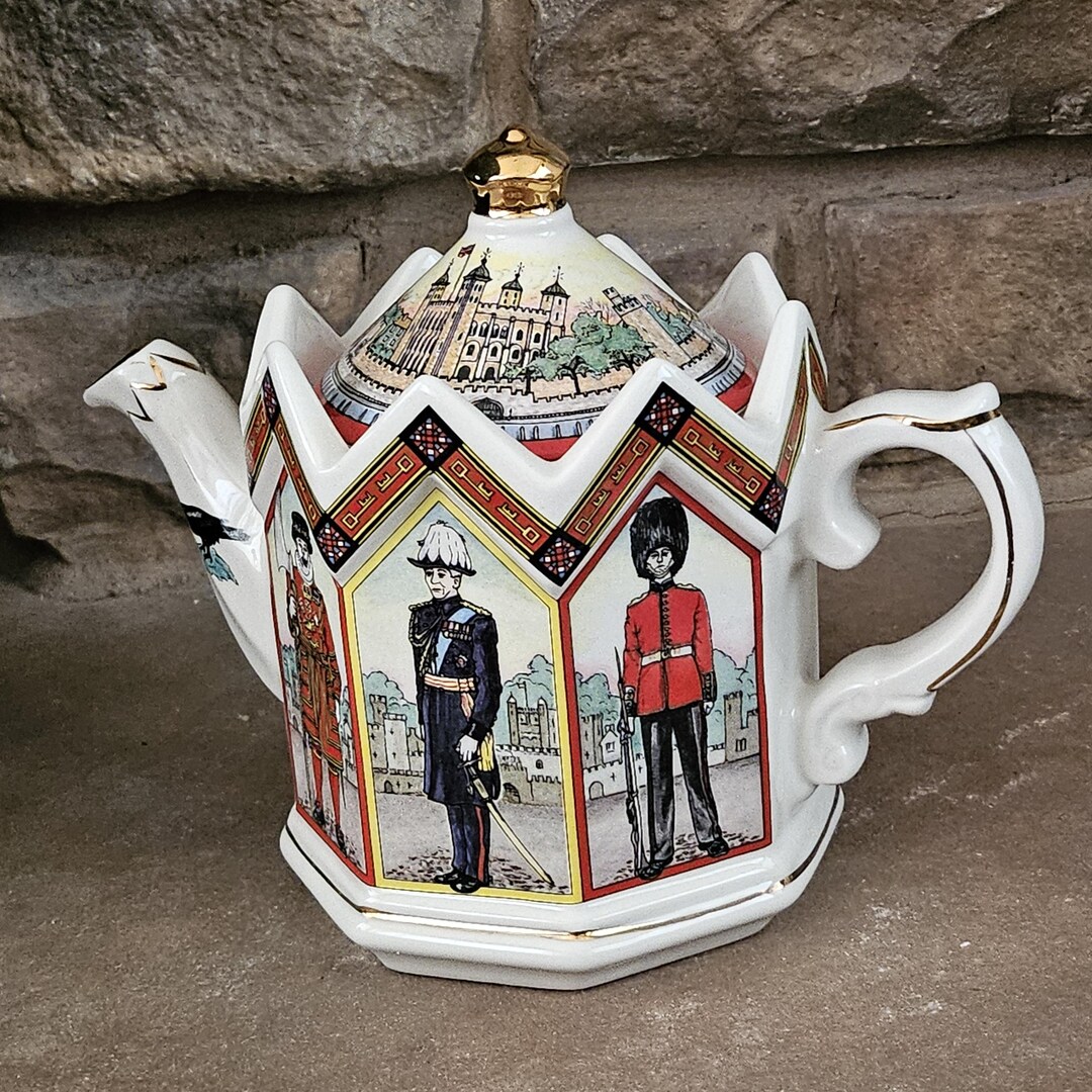 Vintage Collectible James Sadler England "the Tower of London" Teapot ...