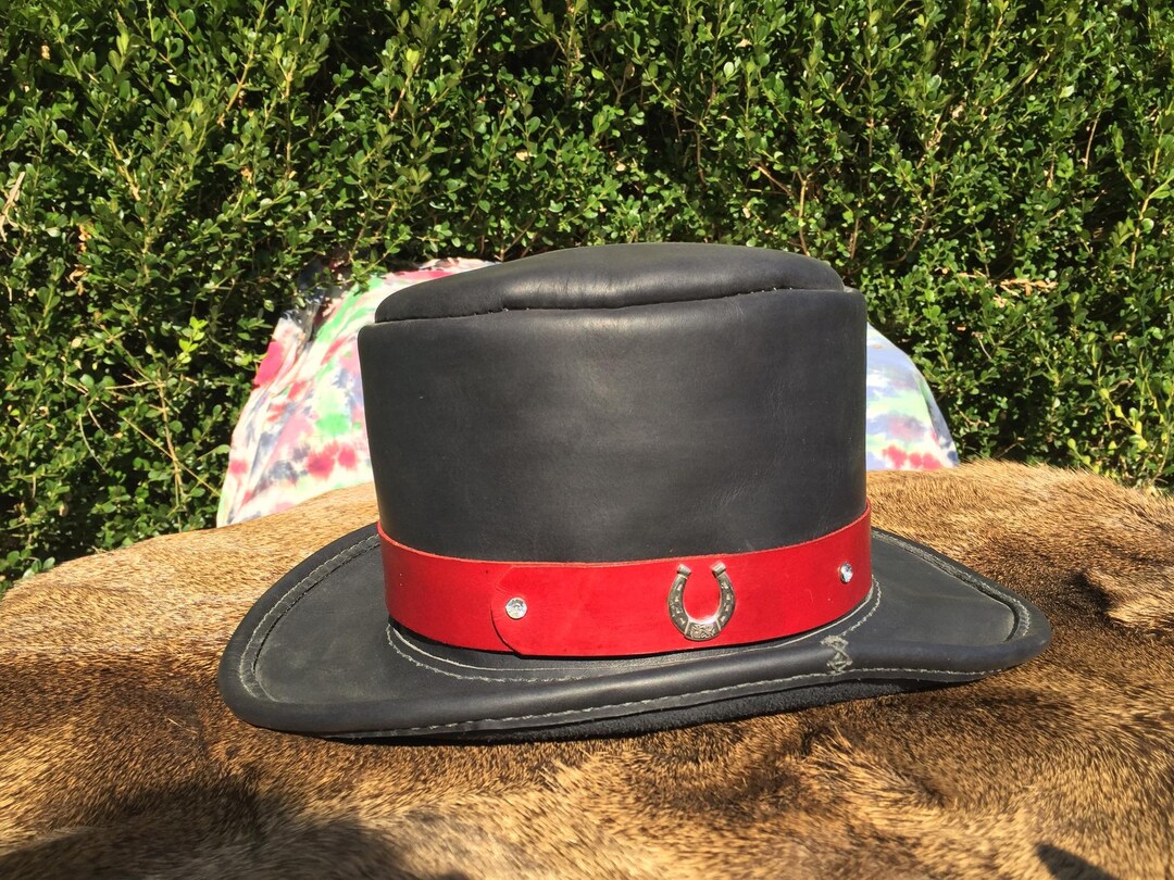 Poppet Innovations Lucky Horseshoe Top Hat With Optional Bird Mask ...