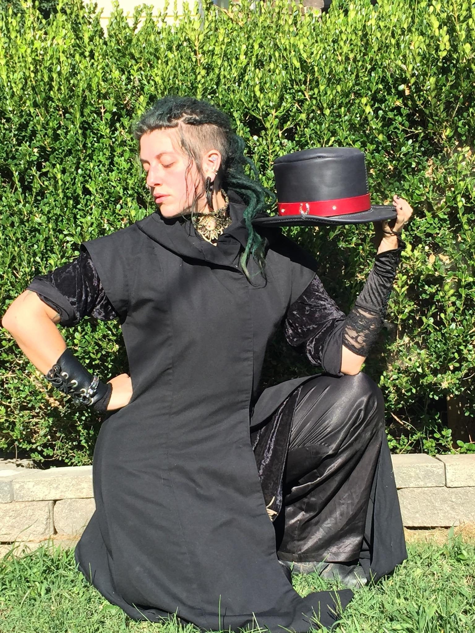 Poppet Innovations Lucky Horseshoe Top Hat With Optional Bird Mask ...