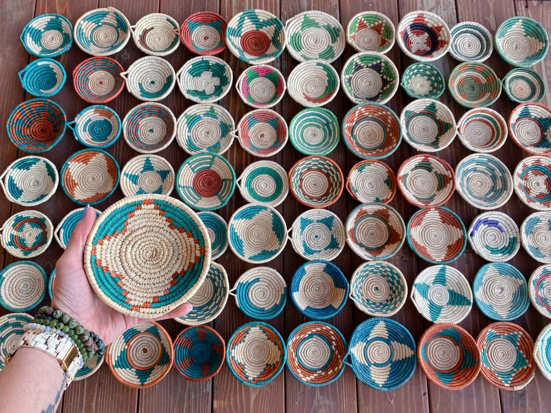 Shallow Baskets. Small Hand-woven Baskets With Handle Sweetgrass ...