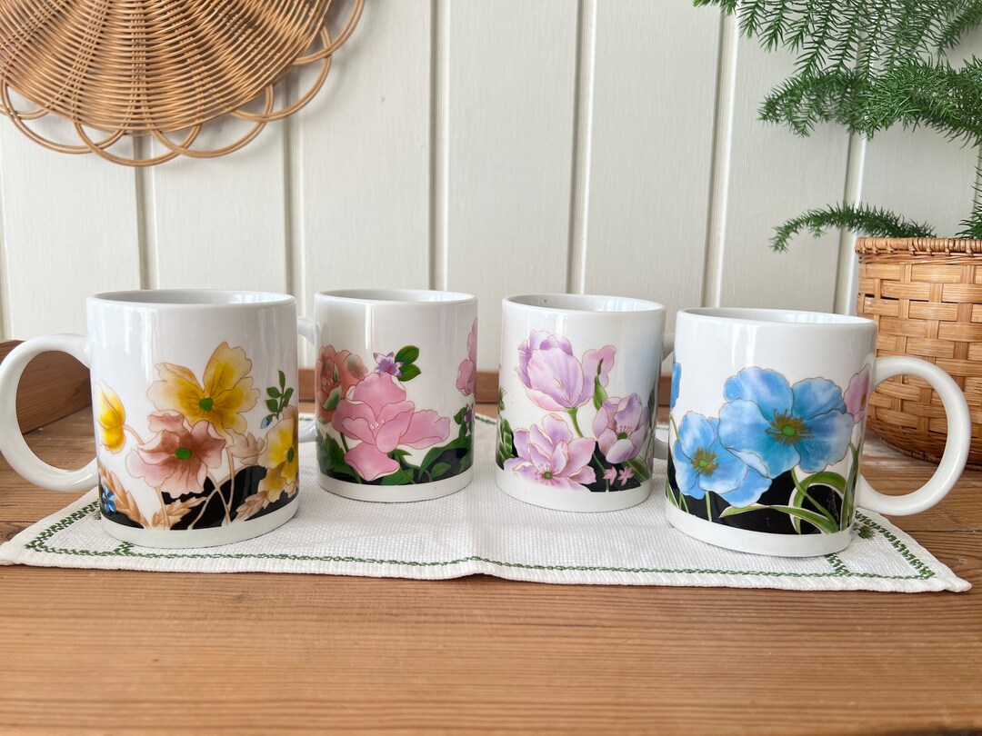 Vintage Floral Mugs | Set of 4 Tropical Flowers in Pastel Colours ...