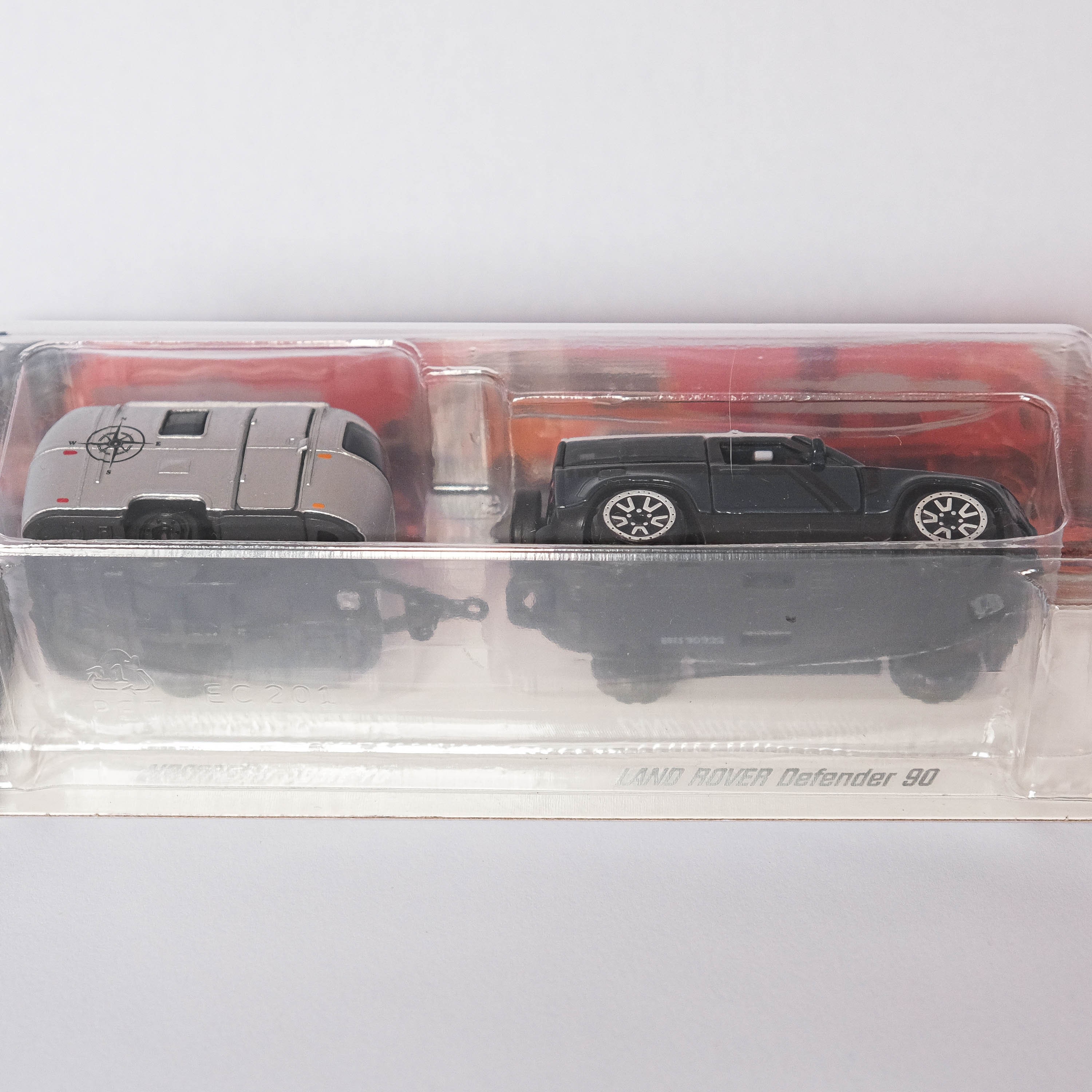 Majorette Land Rover Defender 90 With Airstream Sport 16 Trailer ...