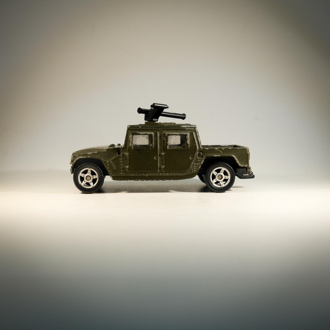 Siku Desert Lion (hummer H1) - Diecast Model (used - Diorama Condition ...