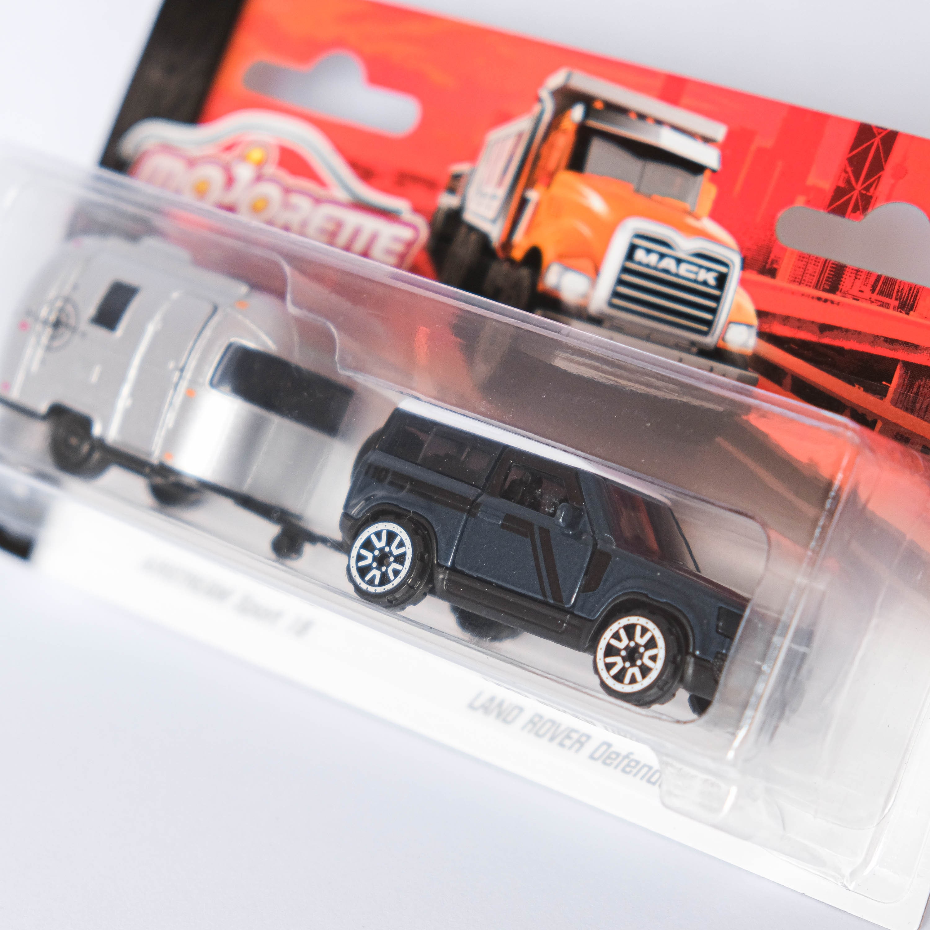 Majorette Land Rover Defender 90 With Airstream Sport 16 Trailer ...