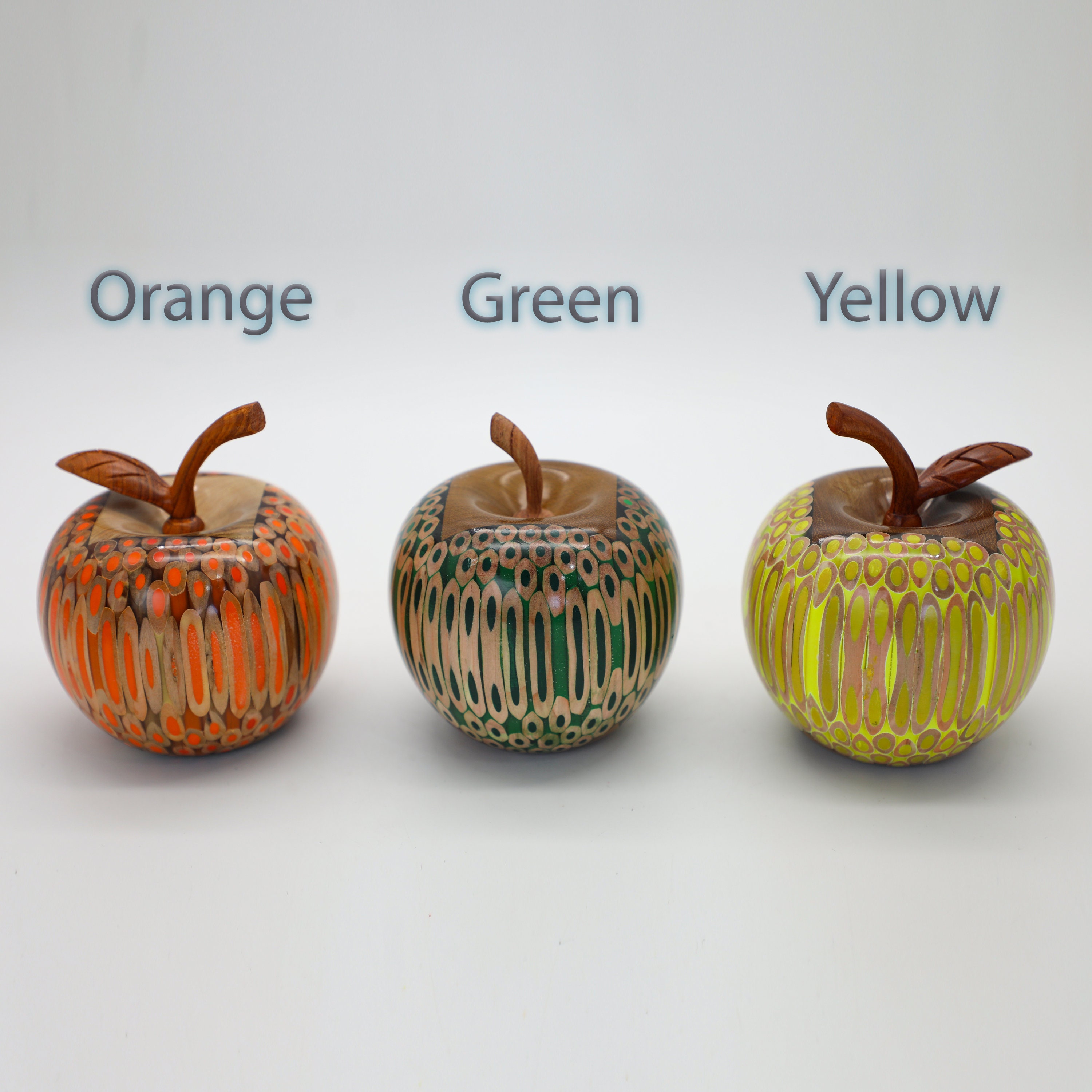 Colored Pencil Apple Decor - Resin Apple Fruit - Deleo - 5.1" X 4.3" (M ...