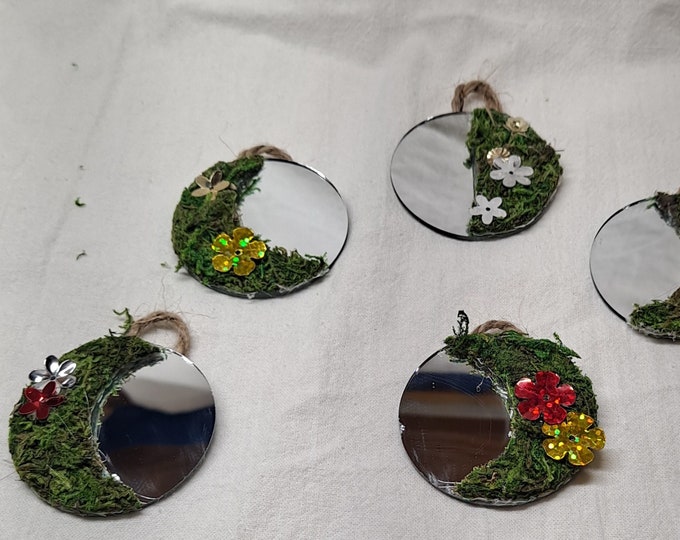 Cottagecore Mirrors | Hedge Witch Decorations | Moss and Flower Mirrors ...
