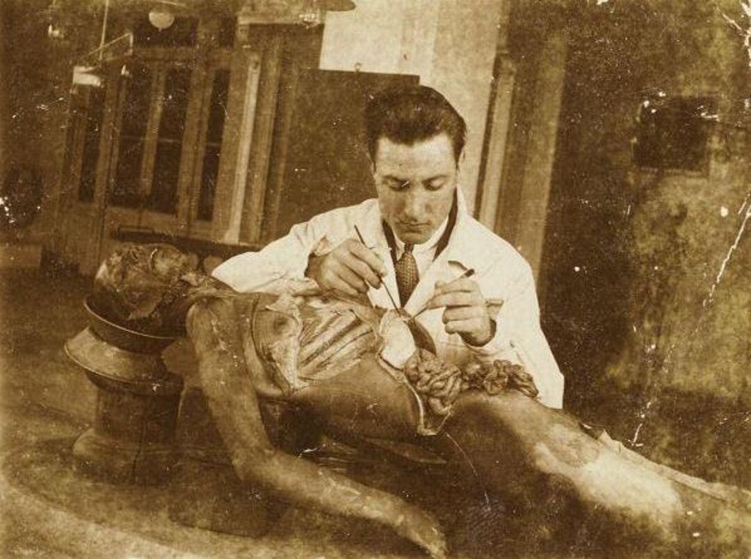 Vintage Cadaver Doctor Autopsy Photo Scary Creepy Cemetary Vintage Photo Chilling Strange Weird ...