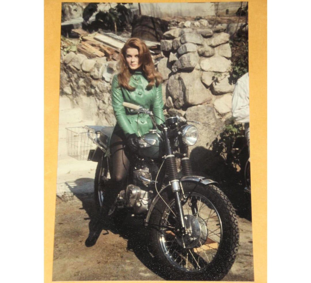 Ann Margret the Swinger Triumph Motorcycle T100C T100SC TIGER-100 500 ...