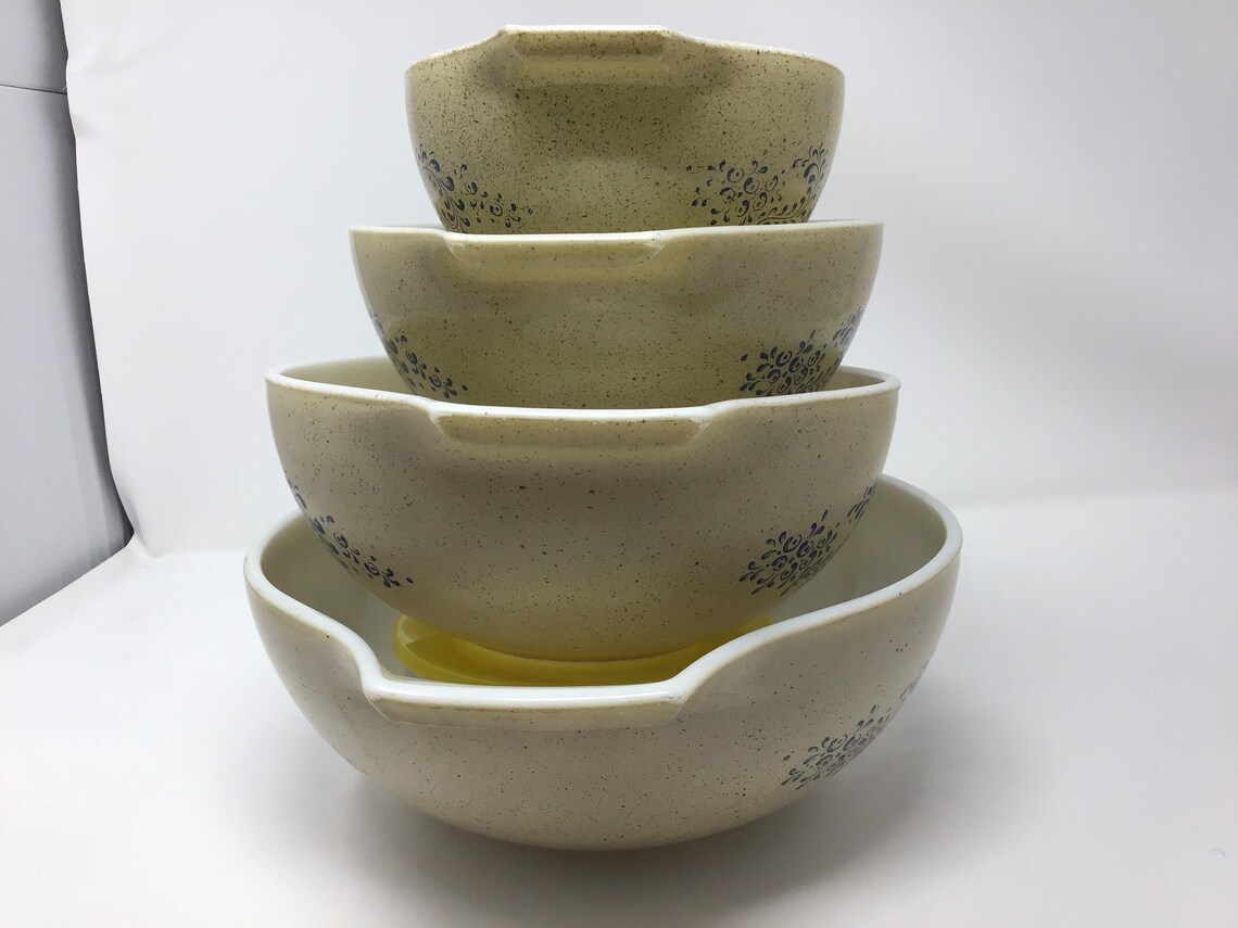 Vintage 1976 Pyrex Blue Homestead Pattern Cinderella Mixing - Etsy