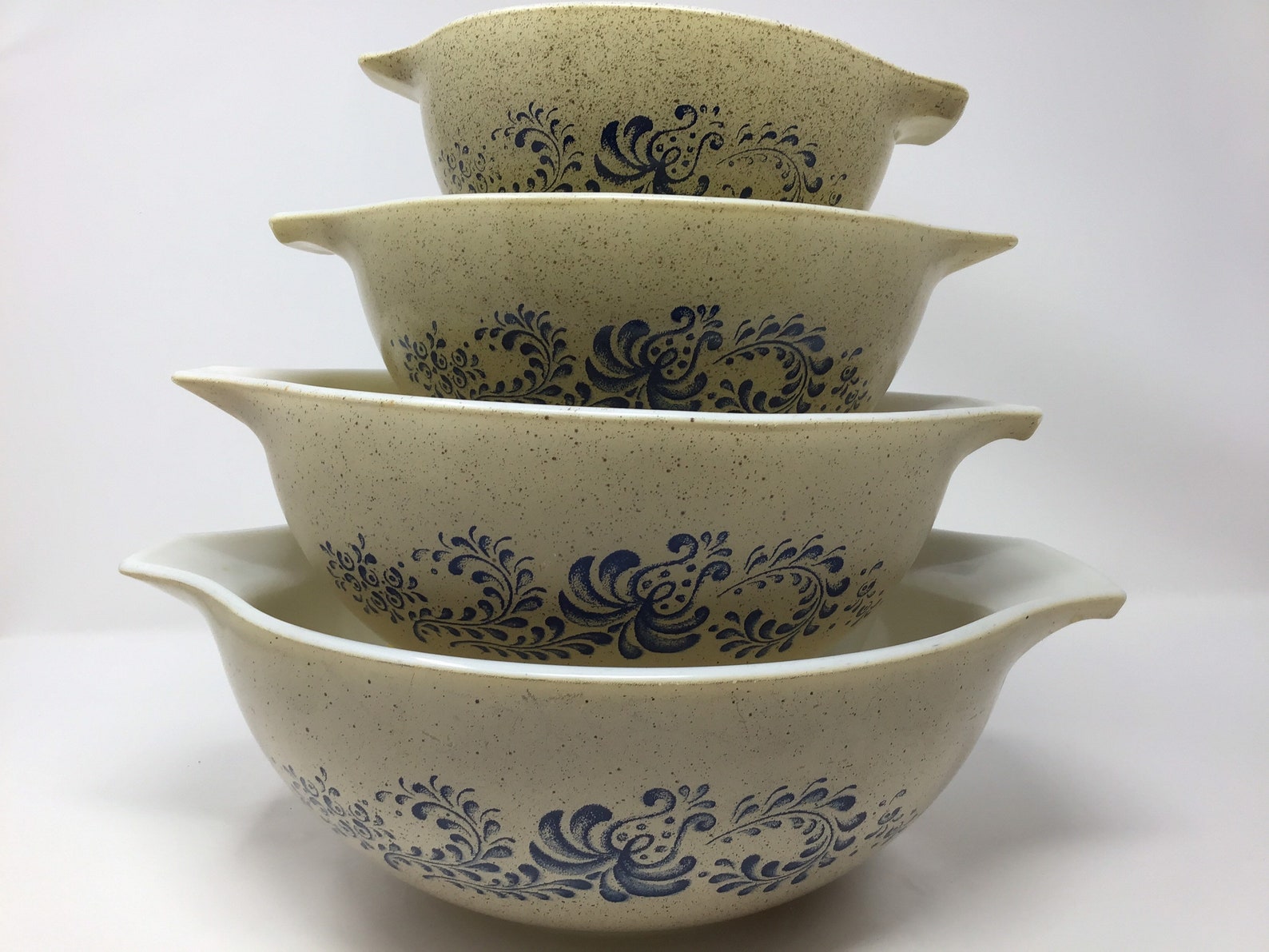 Vintage 1976 Pyrex Blue Homestead Pattern Cinderella Mixing - Etsy