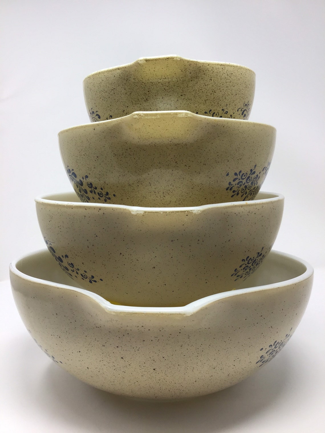 Vintage 1976 Pyrex Blue Homestead Pattern Cinderella Mixing - Etsy