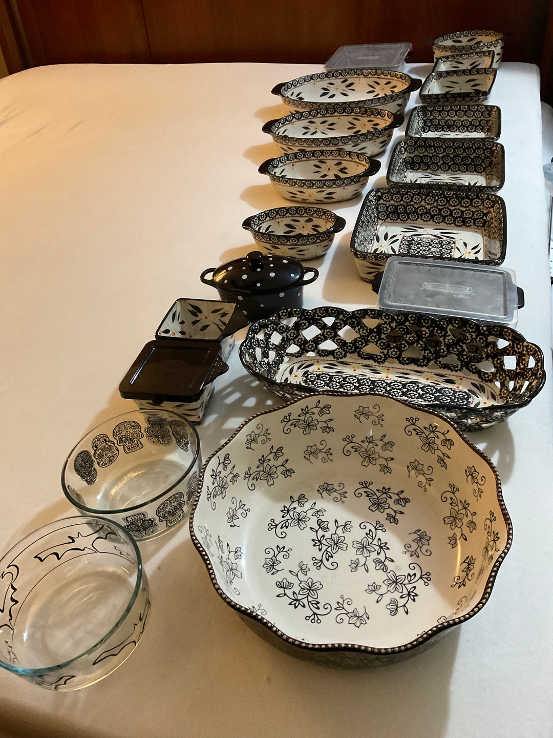 Old World Temptations Black Pattern - Etsy