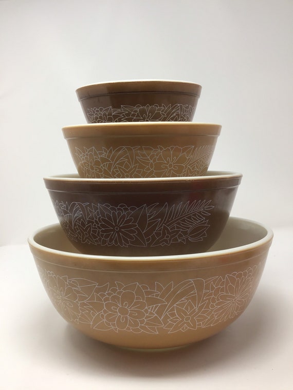 Vintage Pyrex Woodland Country Pattern Set of Four Nesting - Etsy.de