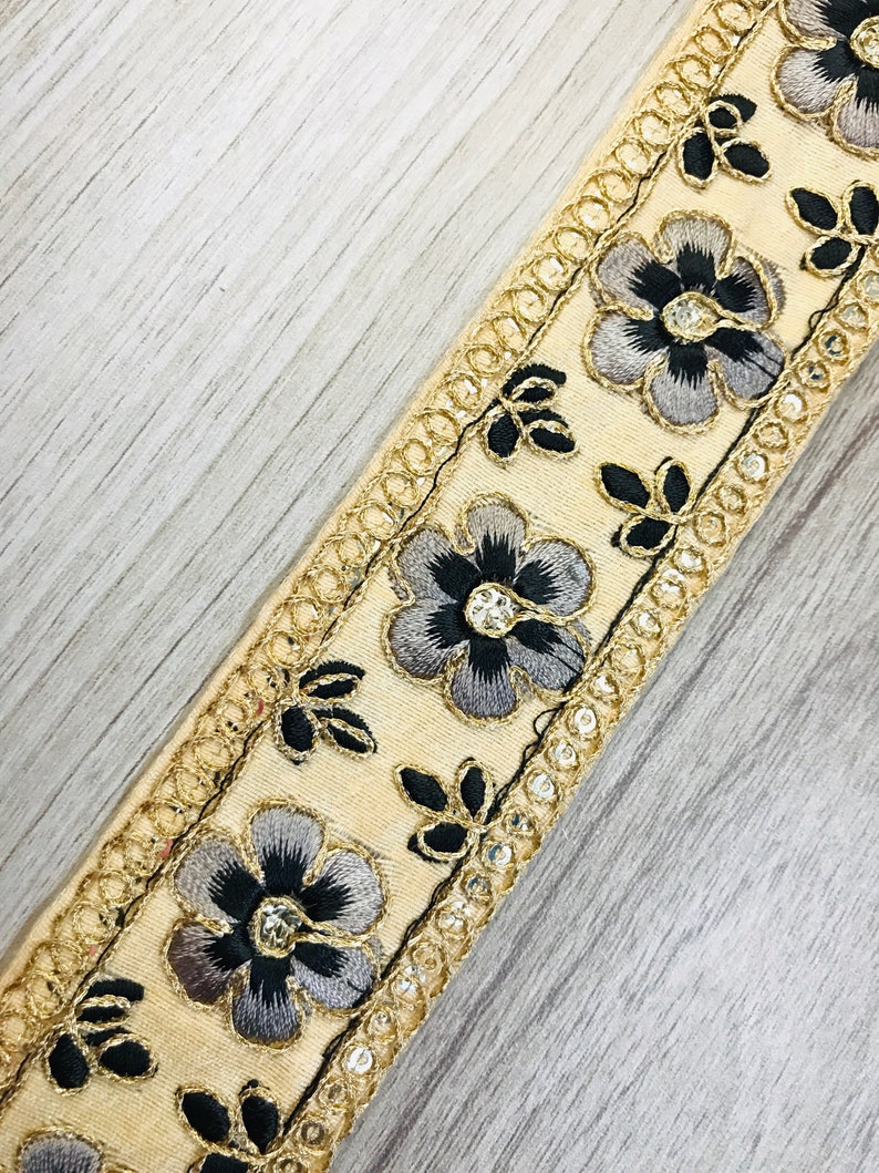 Floral Design Indian Embroidered Border Crafting Sewing Decorative ...