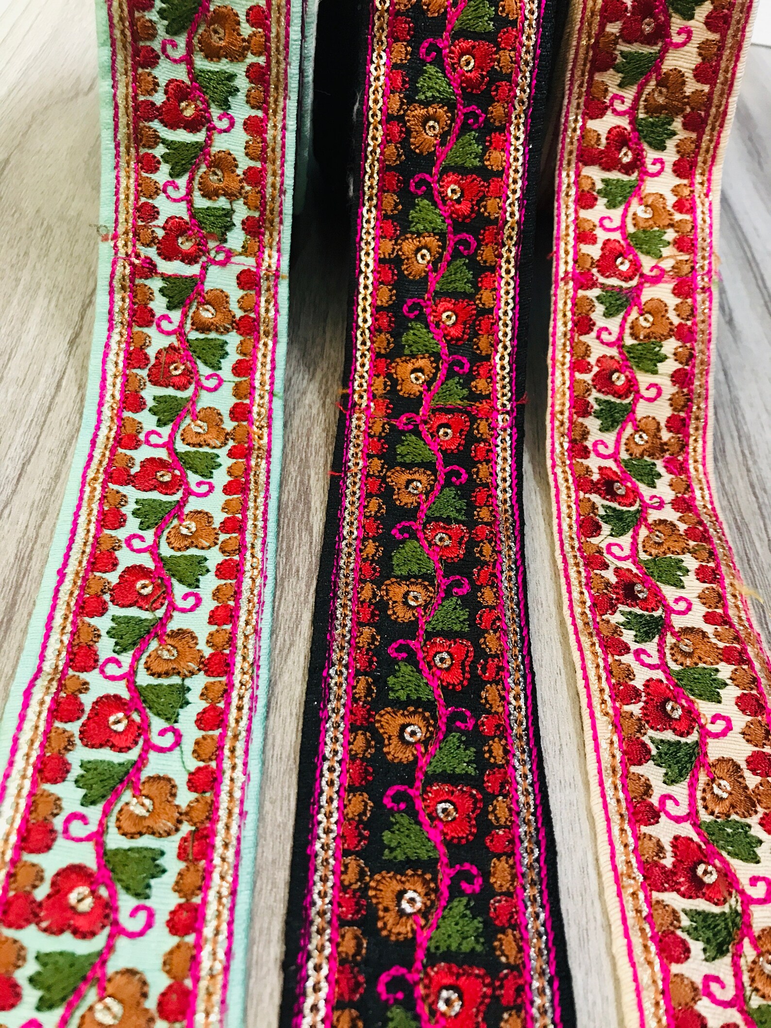 Sari Fabric Indian Trim Sari Silk Fabric Trim-embroidered - Etsy