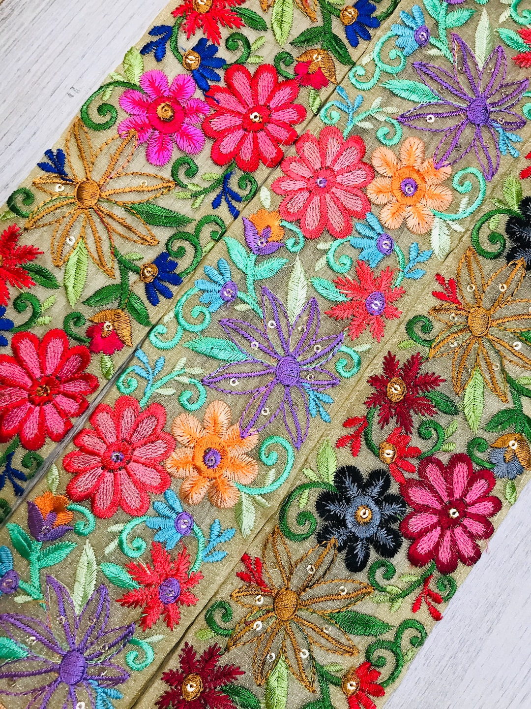 Beautiful Floral Design Trim Embroidered Border Crafting Sewing ...