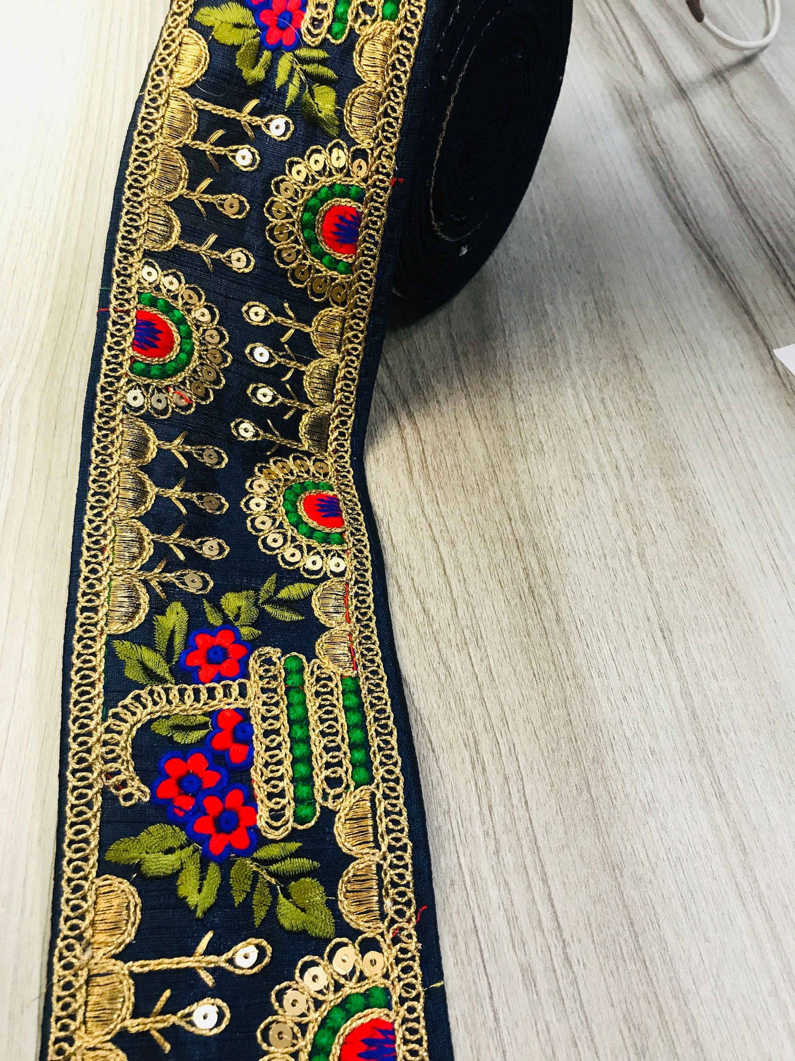 Bohemian style gold lace Indian laces sari borders silk | Etsy