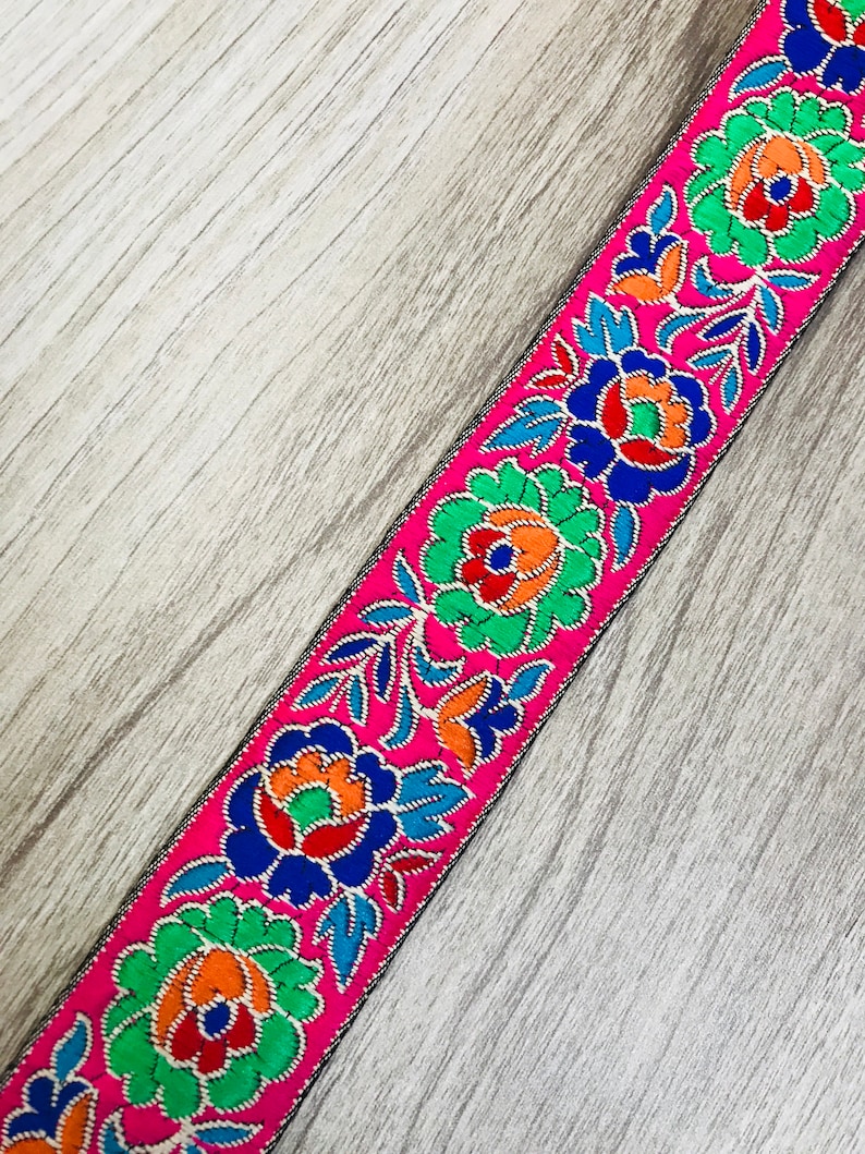 Paisley Design Indian Embroidered Border Crafting Sewing Decorative ...