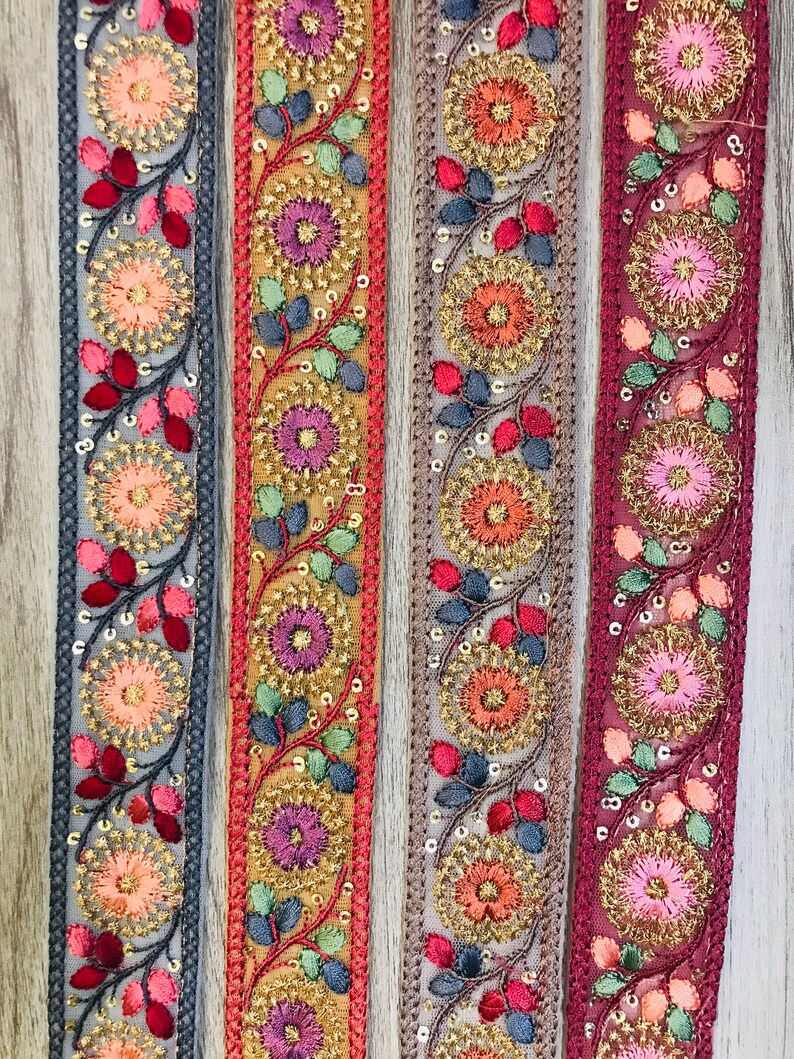 Floral Embroidery, Sari Border Indian Trims, Embroidered Sari Fabric ...