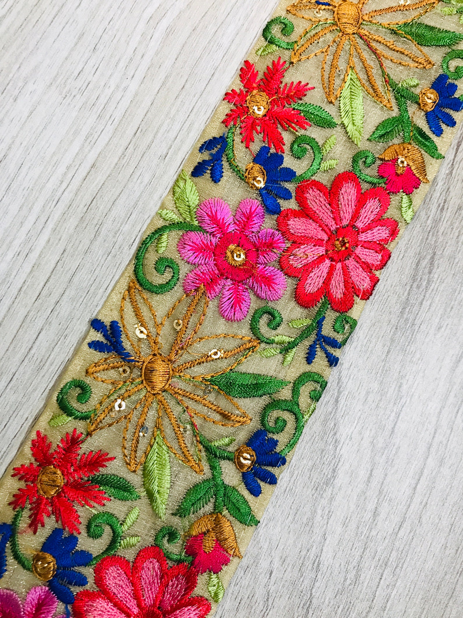 Beautiful Floral Design Trim Embroidered Border Crafting Sewing ...