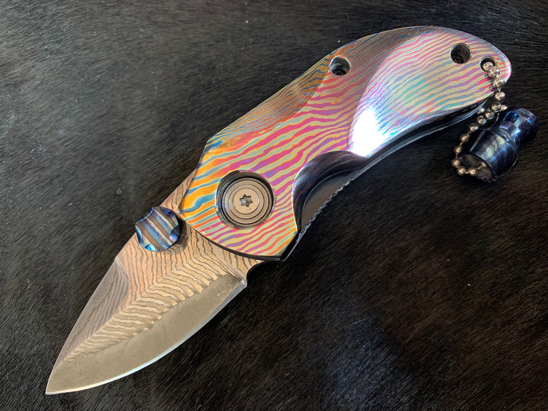 Niobiuti Timascus Folding Knife | Handmade Exotic Titanium Damascus ...