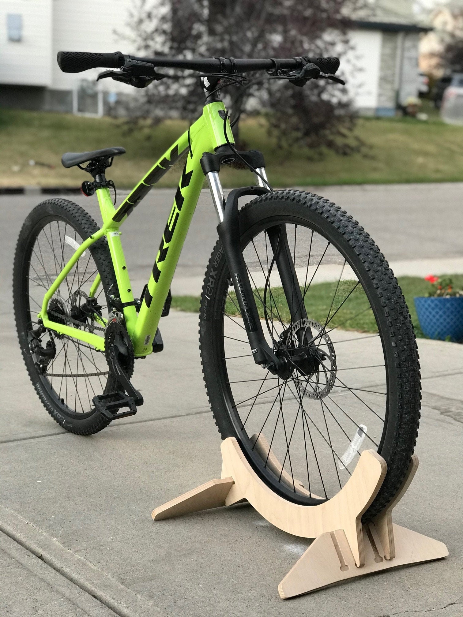 Curved Bike Rack / Wooden Bike Storage/ Modern Bike Stand / | Etsy