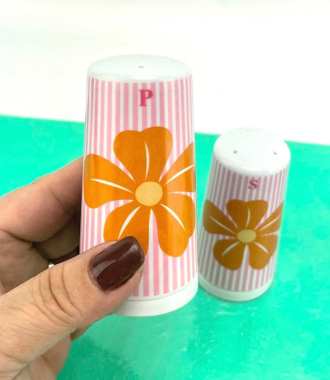 Vintage Floral Shakers, Hibiscus Flower Shakers, Plastic Salt and ...