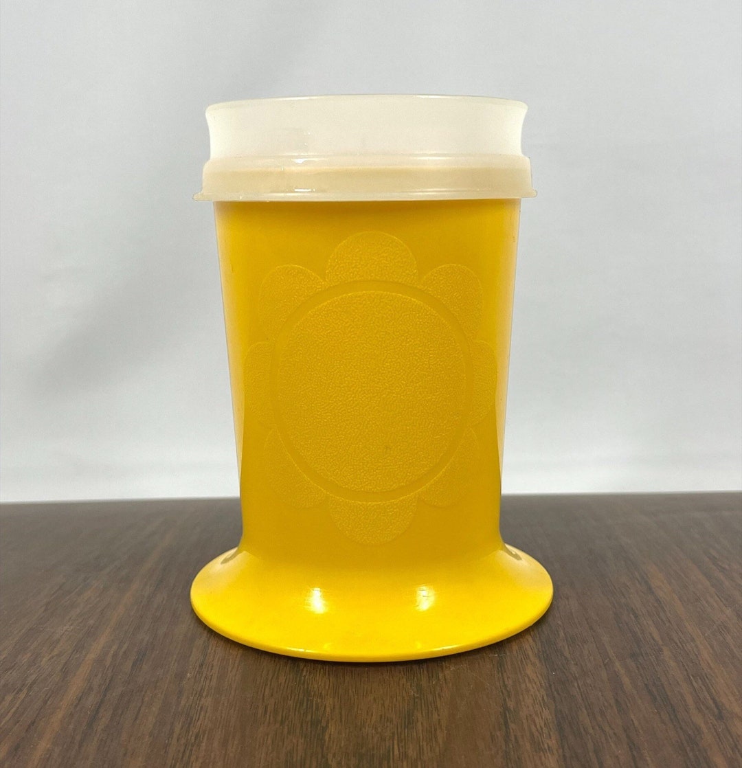 Vintage 70s Tupperware Cup, Spill Proof Cup With Lid, Yellow Daisy ...