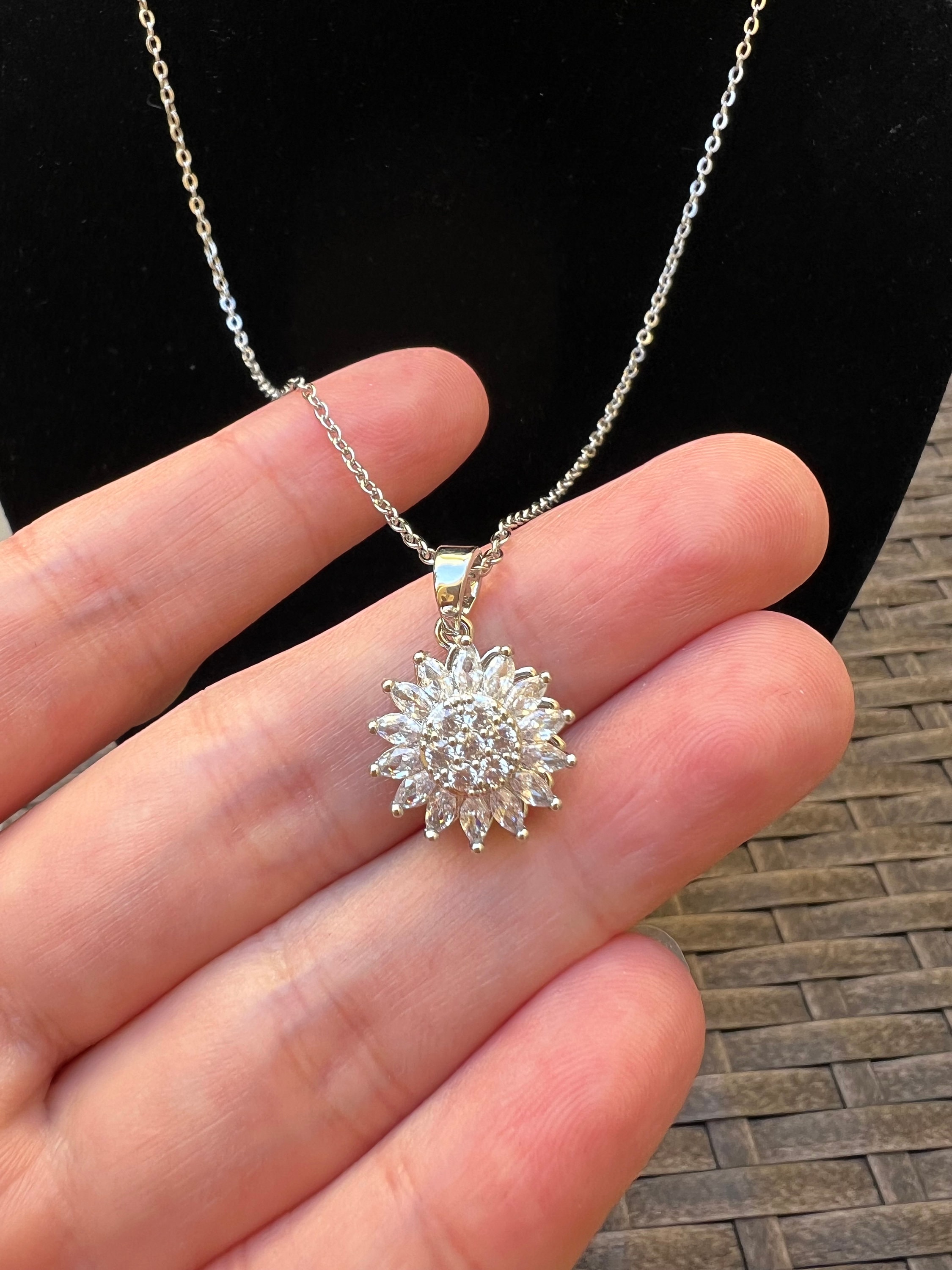 Spinning Silver Sunflower Necklace, Silver Sunflower Spinner Necklace ...