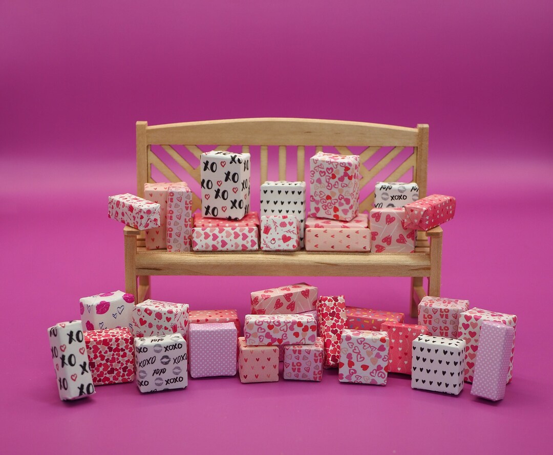 Miniature Valentine's Gifts | Valentine Miniatures | Miniatures ...