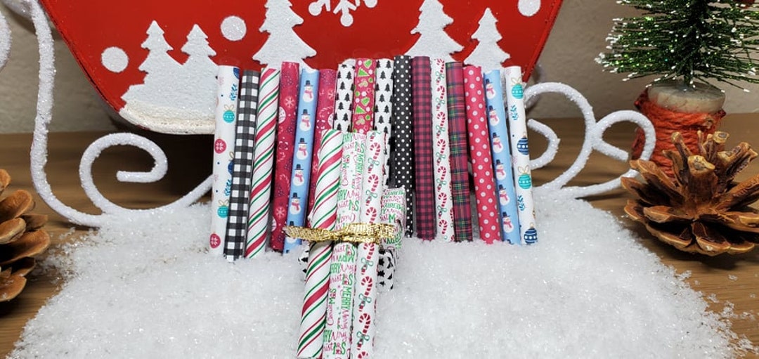 Miniature Wrapping Paper Rolls | Dollhouse Miniatures Christmas ...