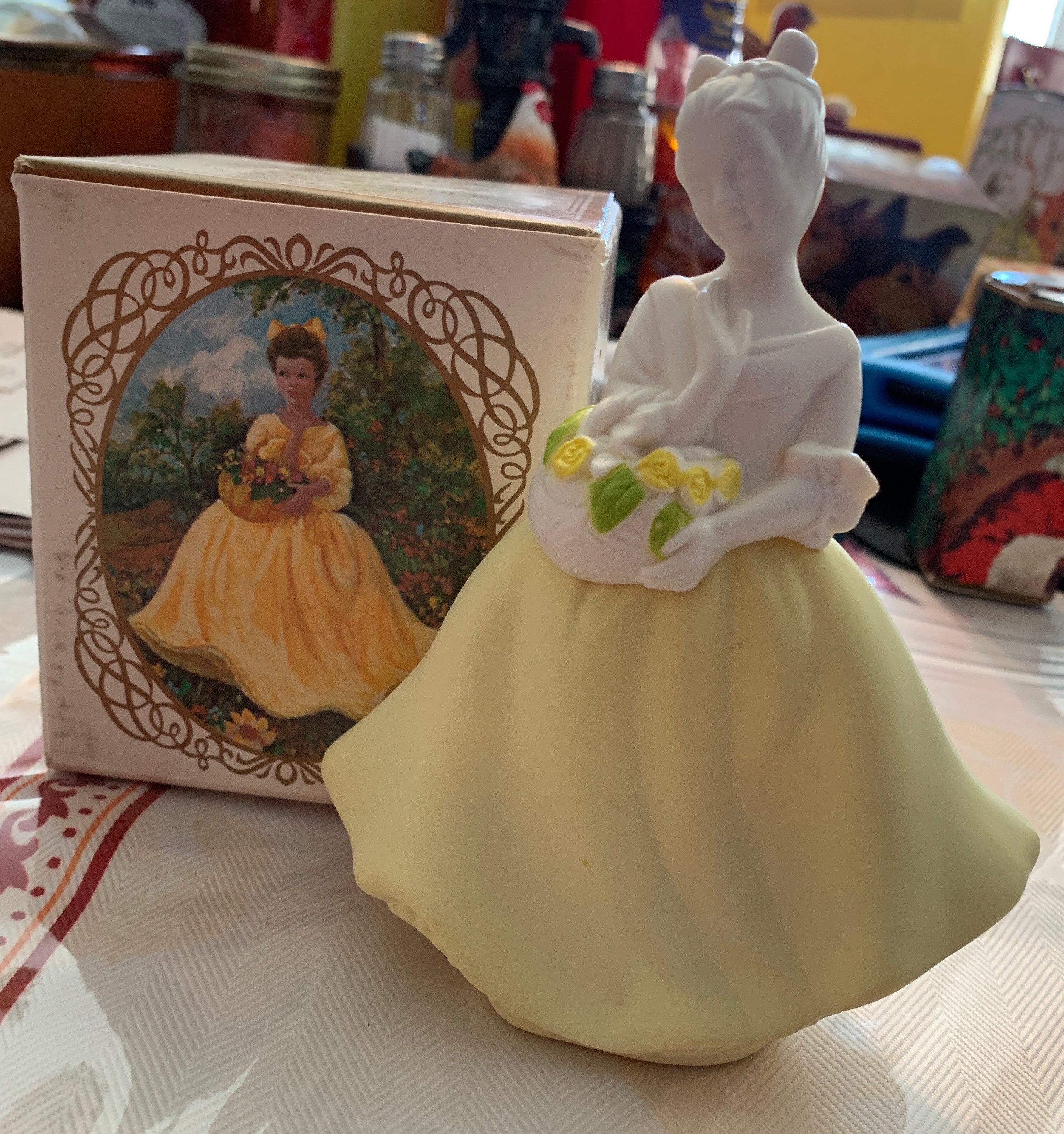 Avon Flower Maiden With 4 OZ Unforgettable Cologne 1974 New in - Etsy