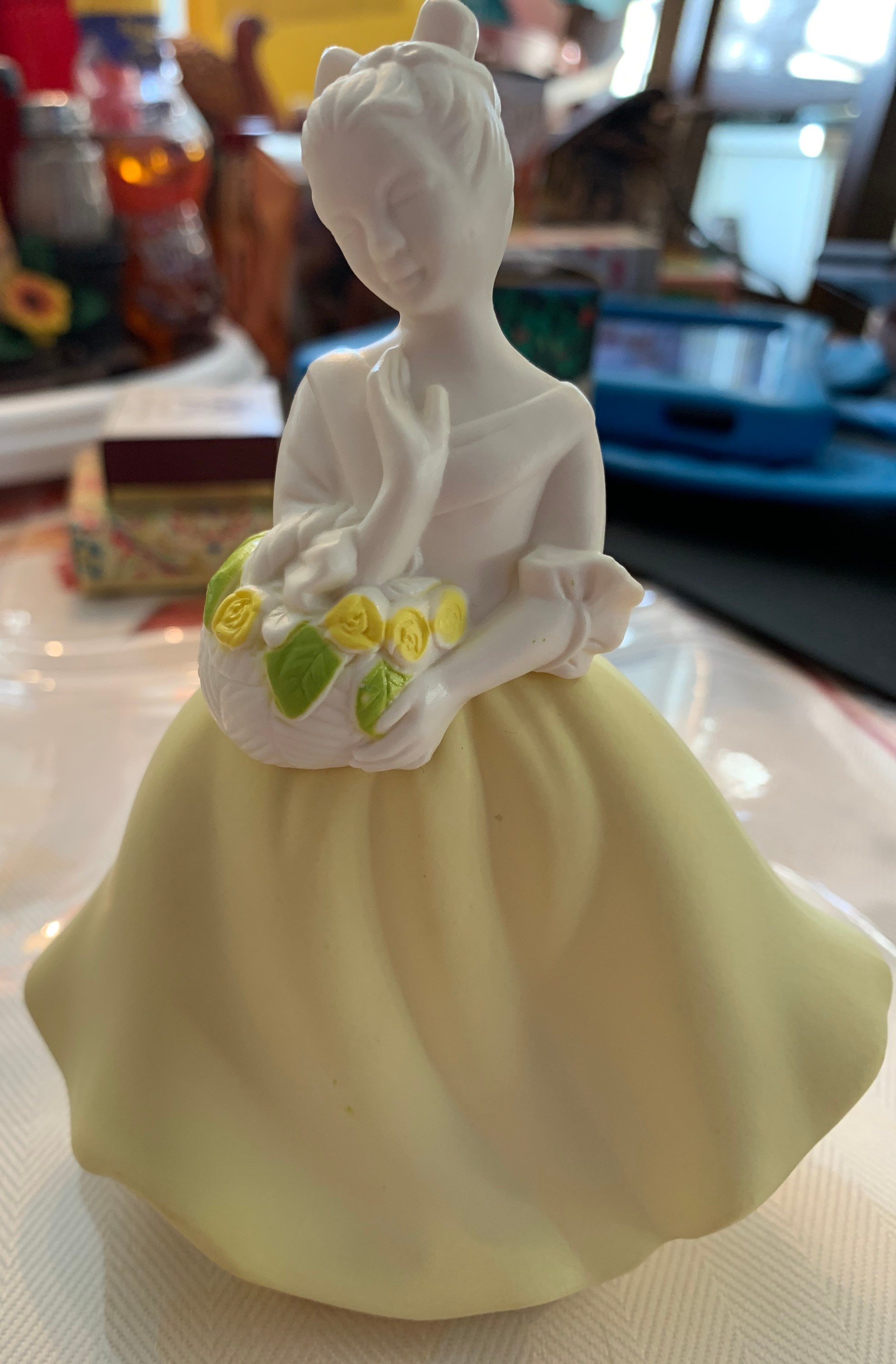 Avon Flower Maiden With 4 OZ Unforgettable Cologne 1974 New in - Etsy
