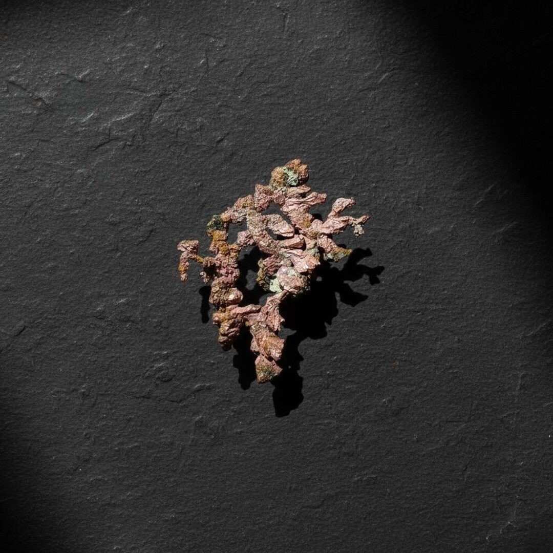 Native Copper Sleek Beauty - Unique Mineral Specimen - 4x3.5x0.7 Cm ...