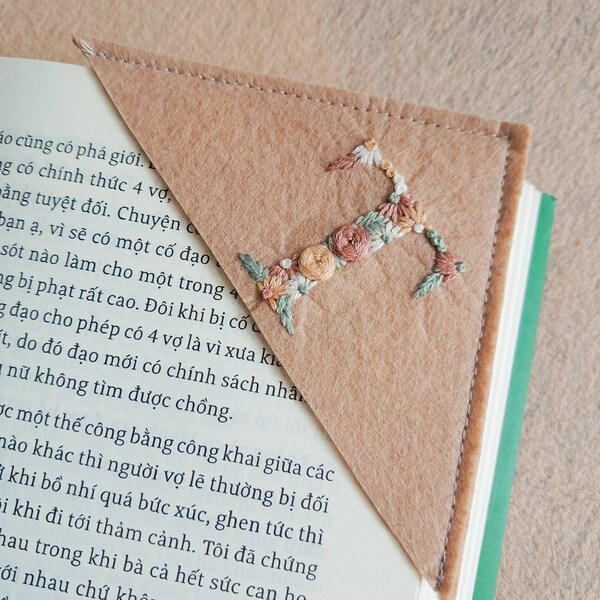Felt Bookmark - Etsy