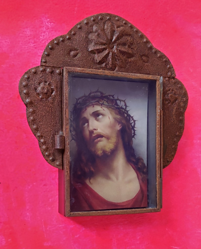 Rustic Mexican Tin Nicho Jesus Christ Crown of Thorns Wall Hanging Folk ...