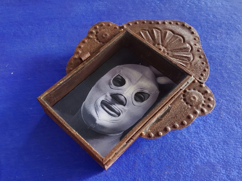 Rustic Mexican Tin Nicho Lucha Libre Wrestiling El Santo - Etsy