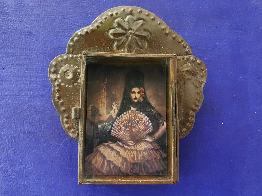 Rustic Mexican Tin Nicho Beautiful Spanish Lady Gitana Gipsy Fan ...