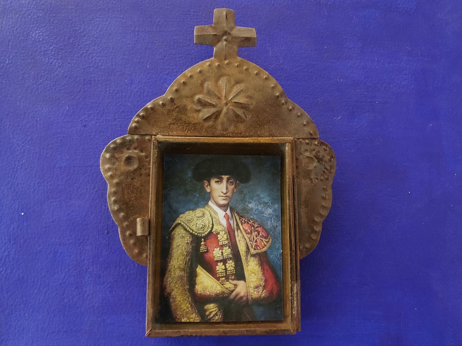 Rustic Mexican Tin Nicho Famous Bullfighter Manolete Spanish Matador ...