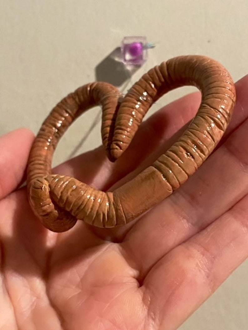 Clay Worm Sculpture, Heart Shaped Worms, Worm Hug Pun Gift, Gift for ...