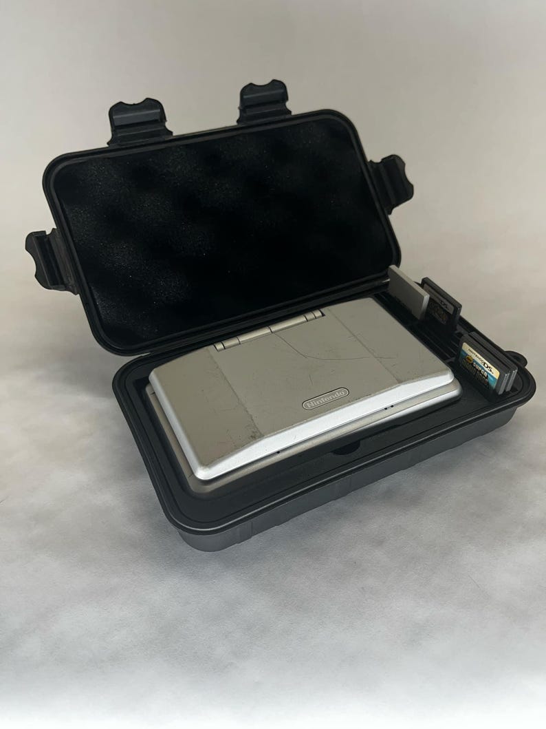 Protective Carrying Case for “fat” Nintendo DS | SENAC LLC | Holds 24 ...