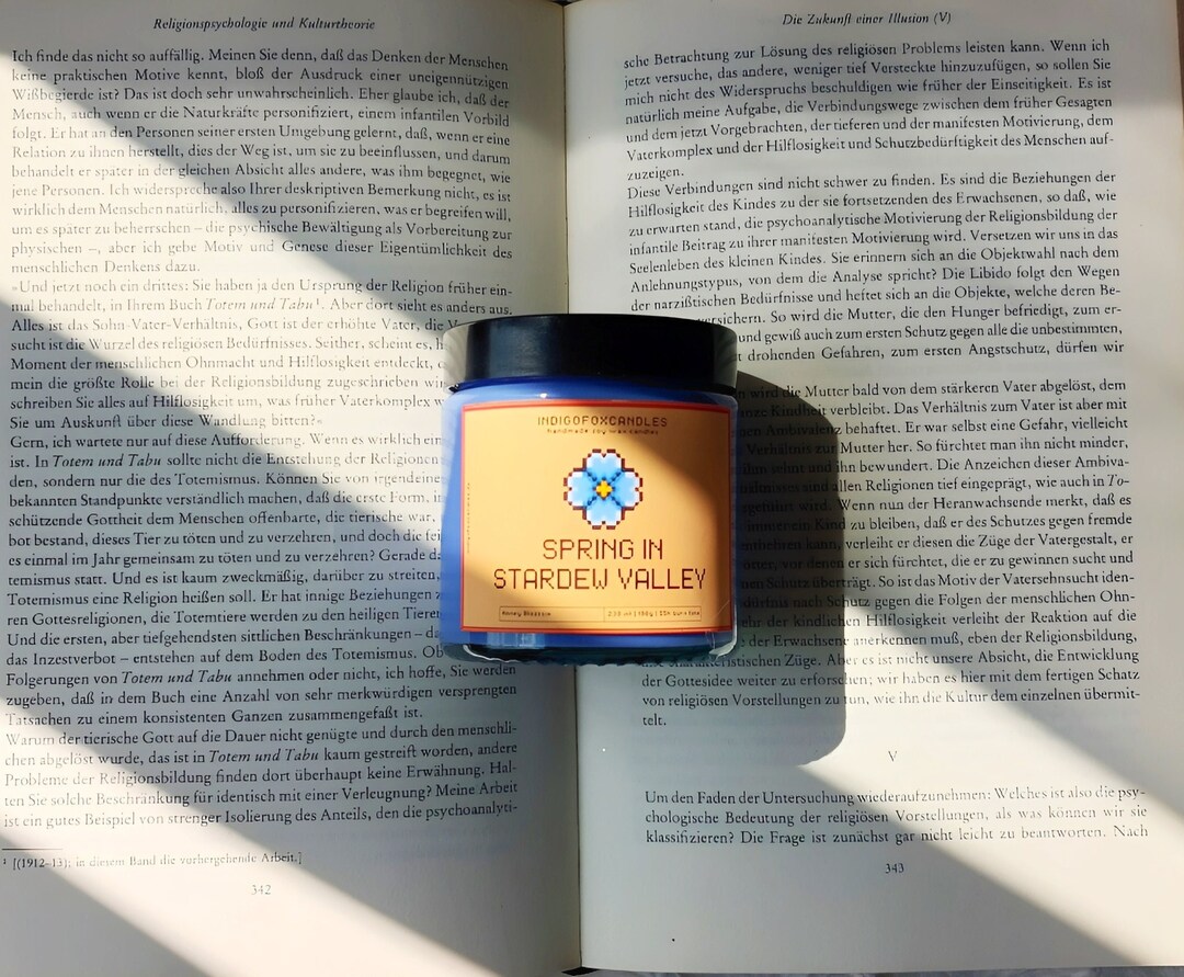 Spring in Stardew Valley Scented Candle in Glass Soy Wax Honey Blossom ...