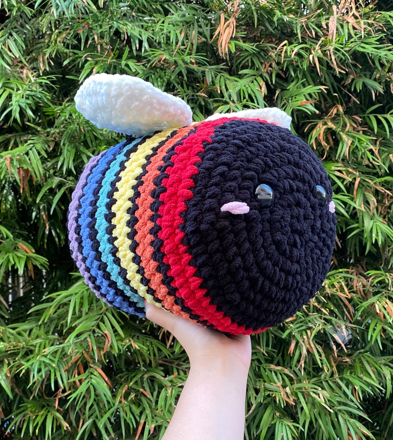 Jumbo Rainbow Bee PATTERN DIGITAL PDF Crochet Pattern - Etsy