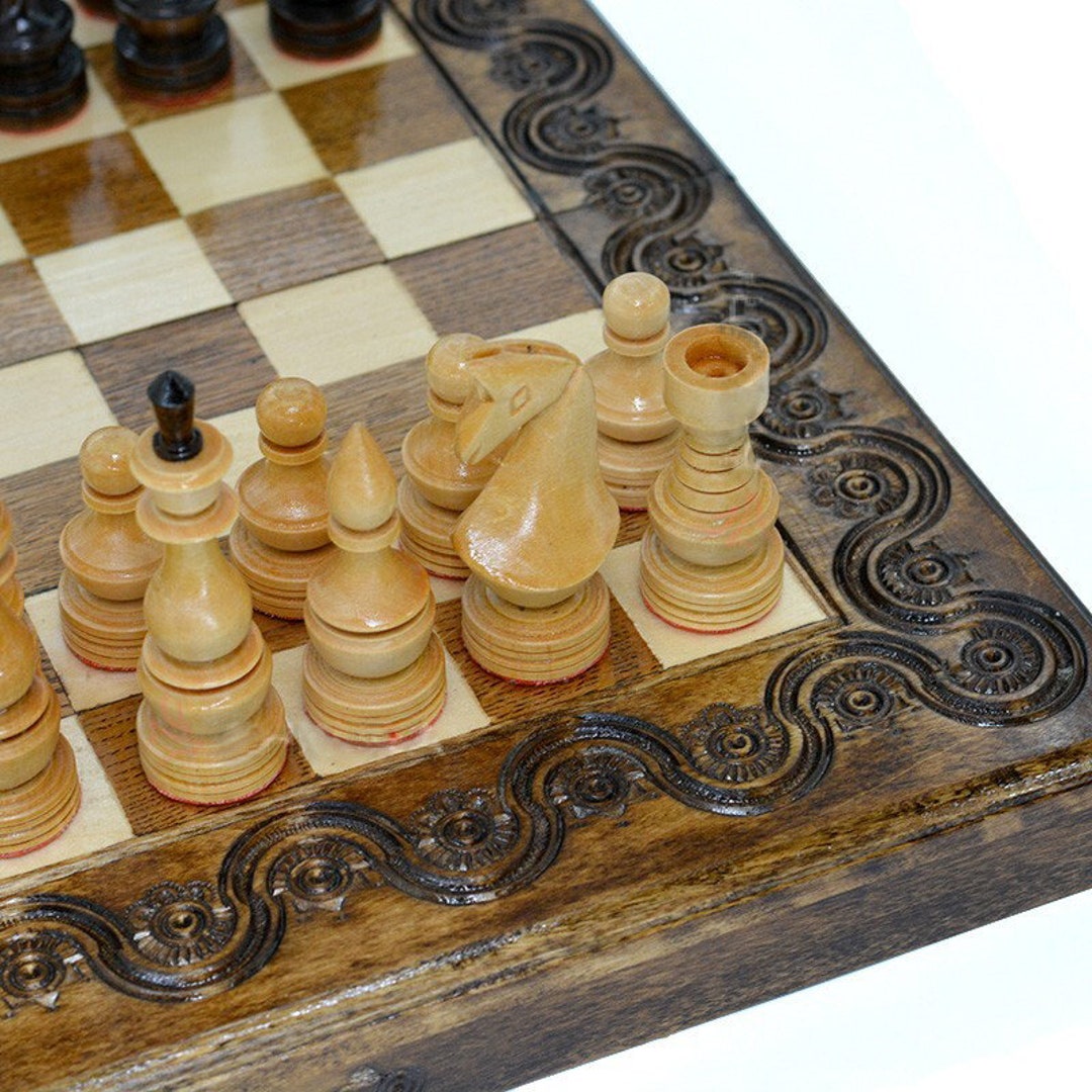 Classic Chess Pieces, Carving Wooden Chess Set, Board Game Gifts ...
