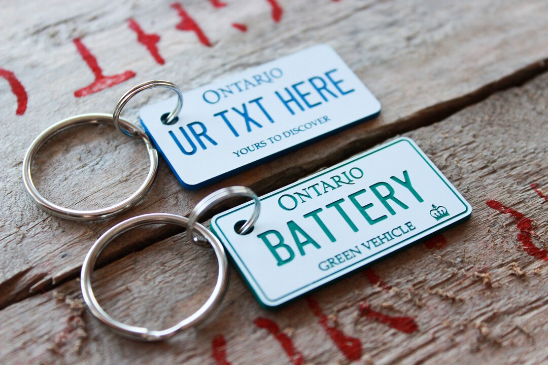 Customizable Personalized Engraved Plastic Keychain - License Plate ...